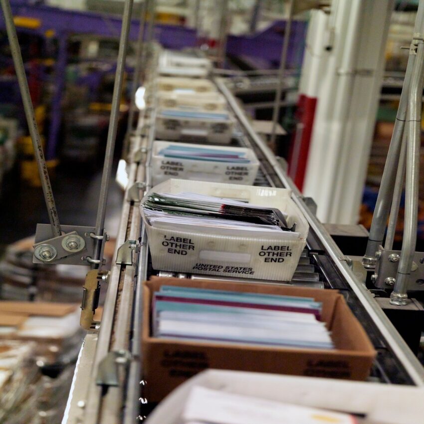Average mailpieces processed each hour - U.S. Postal Facts